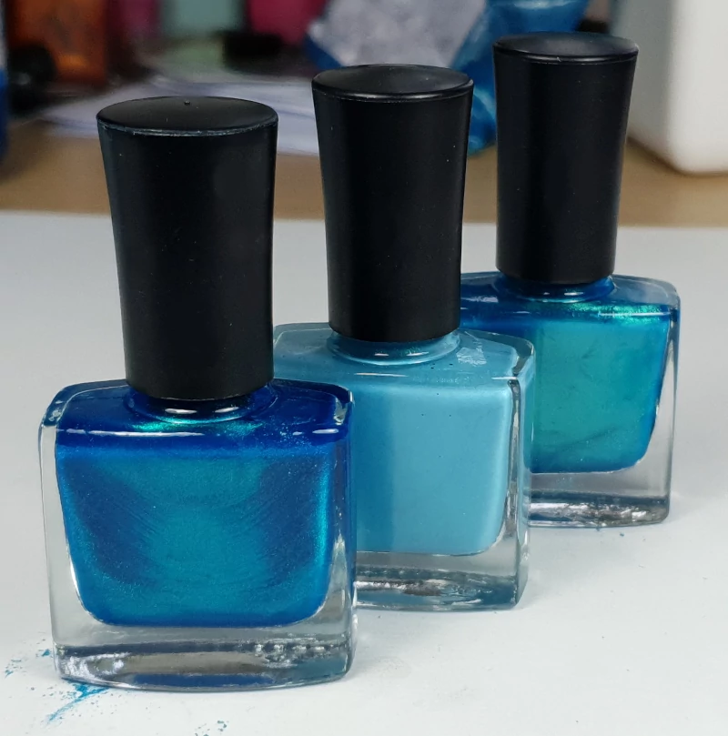 How to Make Mica & Metallic Nail Polish | Micamoma.co.uk